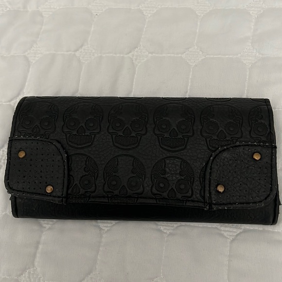 Loungefly | Bags | Loungefly Skull Wallet | Poshmark